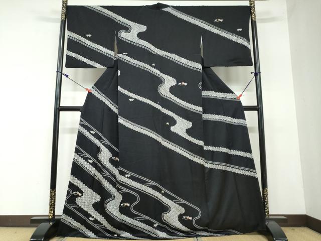 平和屋着物●訪問着　刺繍　絞り　流水草花文　黒地　正絹　逸品　DAAW5771ud
