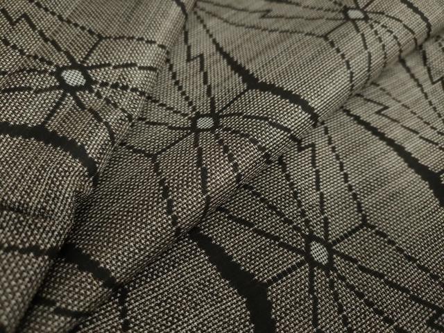 平和屋着物●本場大島紬　9マルキ　幾何学文様　正絹　逸品　未使用　DAAW5945ud