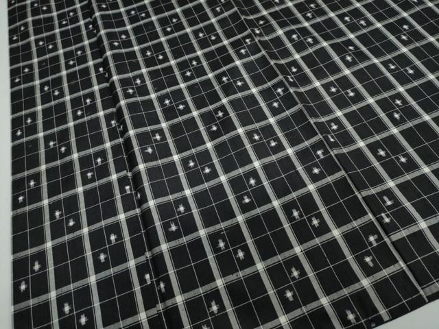 平和屋着物●上質な紬　絣格子　黒地　正絹　逸品　DAAW5964ud