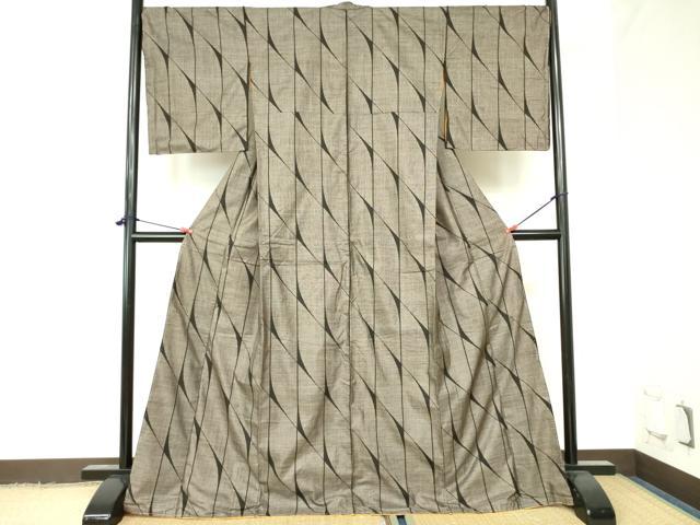 平和屋着物●本場大島紬　7マルキ　幾何学文様　正絹　逸品　未使用　DAAX1241op