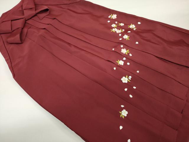 平和屋着物●女性　行灯袴　総刺繍　舞桜文　金糸　洗える着物　DAAX1519op