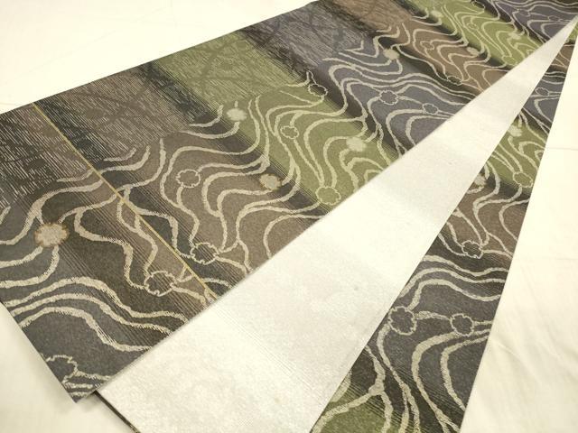 平和屋着物●「美しいキモノ」お馴染みのメーカー となみ織物 両面 全通柄袋帯 雪輪流水文 鹿の子花文 金銀糸 正絹 逸品 DAAX8835cm