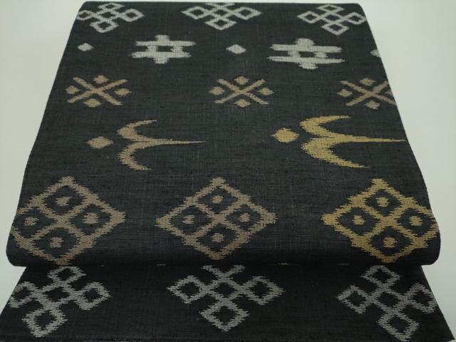 平和屋着物●六通柄袋帯　紬地　琉球文様　黒地　正絹　逸品　DAAY1330ps