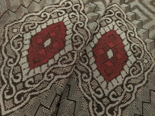 平和屋着物●本場大島紬　龍郷絣　花菱文　正絹　逸品　DAAY1716ps