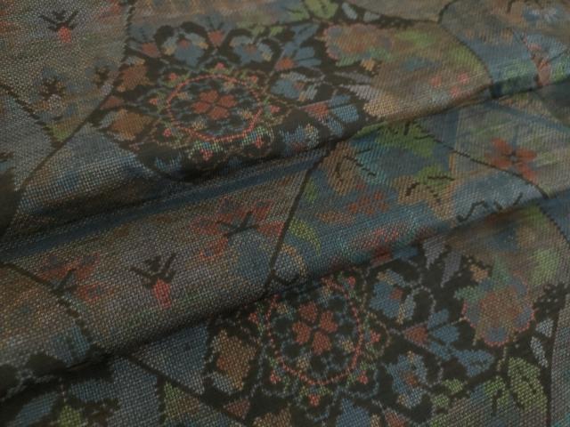 平和屋着物●本場大島紬　9マルキ　網目正倉院更紗花鳥文　正絹　逸品　未使用　DAAY1803ps