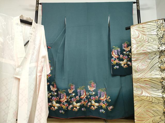 平和屋着物●豪華振袖・長襦袢（無双仕立て）・袋帯セット　総刺繍　駒刺繍　花蝶文　暈し染め　金糸　正絹　逸品　DAAY5564ud