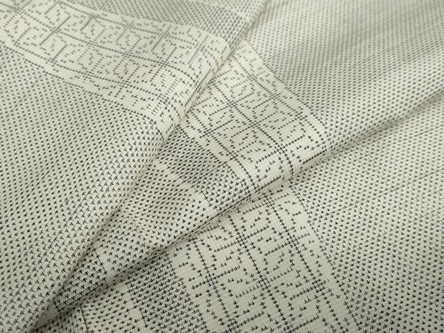 平和屋着物●本場大島紬　白大島　9マルキ　麻の葉立涌文　正絹　逸品　DAAY5776ud