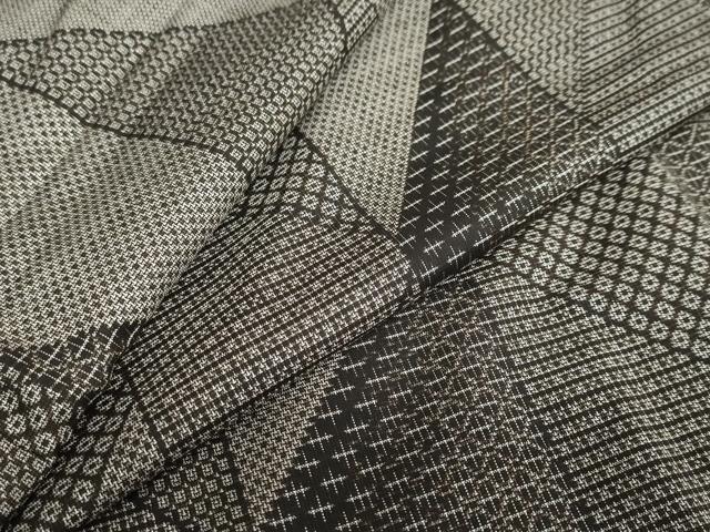 平和屋着物●本場大島紬　9マルキ　抽象文様　正絹　逸品　DAAY5855ud