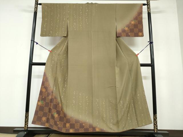 平和屋着物●訪問着　市松舞桜文　暈し染め　金彩　正絹　逸品　DAAY5921ud