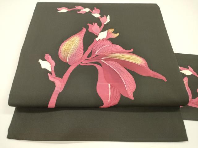 平和屋着物●塩瀬　九寸名古屋帯　ろうけつ染め　枝花文　黒地　正絹　逸品　DAAY8053cm
