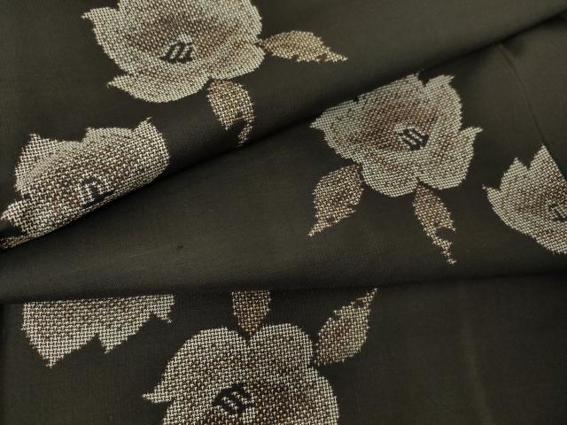 平和屋着物●本場大島紬　9マルキ　地空き　草花文　正絹　逸品　DAAY9227az