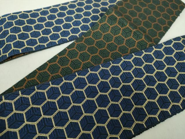 平和屋着物●男性　本場筑前博多織　両面　角帯　亀甲繋ぎ　正絹　逸品　未使用　DAAZ0322ps