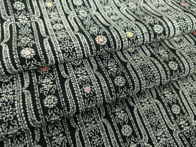 平和屋着物●上質な小紋　型染　洋花文　黒地　正絹　逸品　DAAZ0560ps