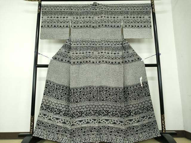 平和屋着物●二代目 川村久太郎　訪問着　横段花文　たたき染め　黒地　正絹　逸品　DAAZ0662ps