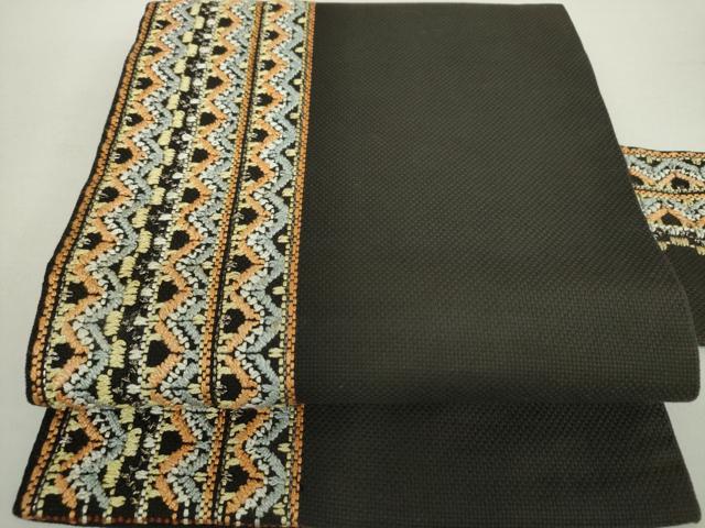 平和屋着物●九寸名古屋帯　駒刺繍　総刺繍　間道　黒地　金糸　正絹　逸品　DAAZ0949ps