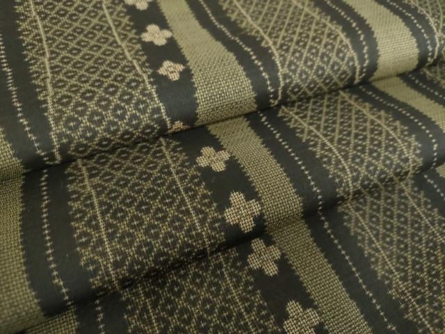 平和屋着物●本場大島紬　9マルキ　立涌花文　正絹　逸品　DAAZ0995ps