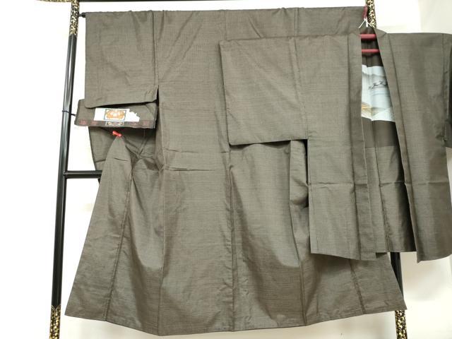 平和屋着物●男性　本場大島紬　アンサンブル　長羽織　格子文　証紙付き　正絹　逸品　DAAZ7115ud