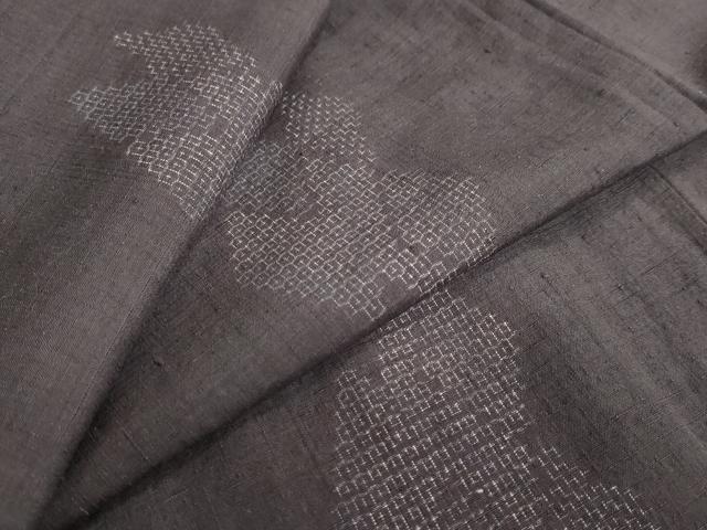 平和屋着物●本場結城紬　重要無形文化財　80亀甲　飛び亀甲柄　幾何学文様　正絹　逸品　DAAZ7476ud