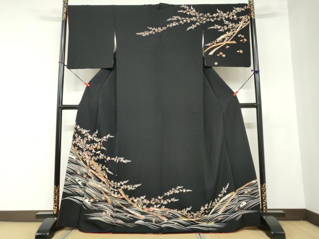 平和屋着物●訪問着　駒刺繍　立波草花文　黒地　金彩　正絹　逸品　DAAZ7541ud
