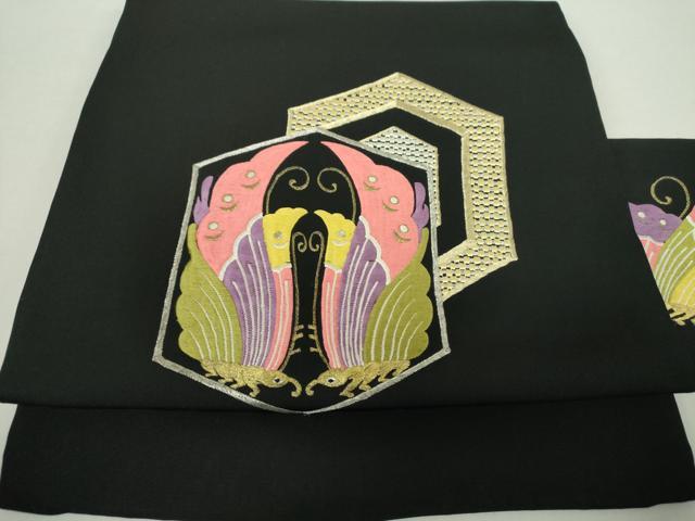平和屋着物●塩瀬　九寸名古屋帯　総刺繍　亀甲蝶文　黒地　金銀糸　正絹　逸品　DABA1380ps