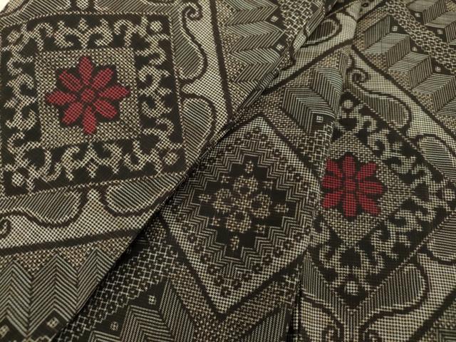 平和屋着物●本場大島紬　龍郷絣　花菱文　正絹　逸品　DABA1461ps