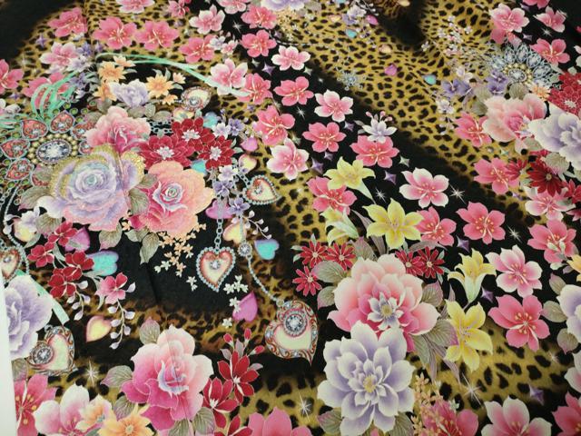 平和屋本店□極上 振袖 ヒョウ柄 薔薇 宝石 黒地 金糸 銀通し地 逸品