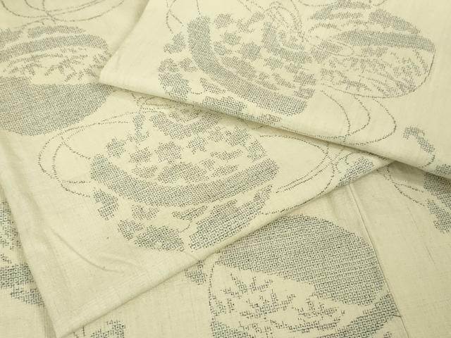 平和屋本店■極上　本場結城紬　重要無形文化　100亀甲　飛び亀甲柄　鈴　鳥の子色地　逸品　DZAA5591kh5