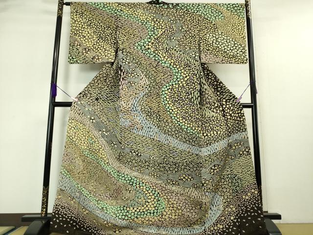 平和屋本店■極上　中国三大刺繍　相良刺繍　訪問着　おぼろ染め　襲絞り　舞花文　紫黒色地　銀通し地　逸品　DZAA5601kh5