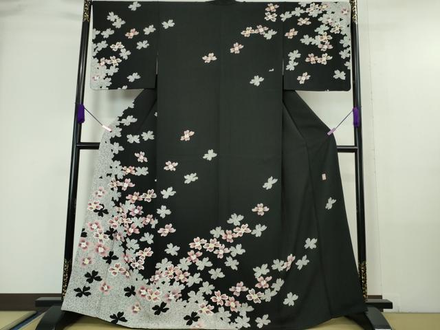 平和屋本店■極上　日本工芸会正会員　大村禎一　訪問着　舞花文　たたき染め　黒地　逸品　DZAA62311kh5