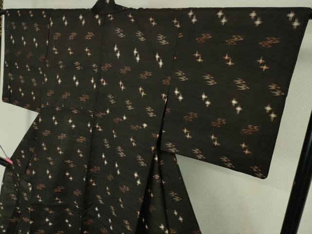 平和屋本店□極上 国指定重要無形文化財 本場久米島紬 手織