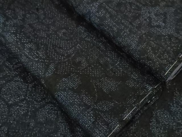 平和屋本店■極上　本場結城紬　重要無形文化財　100亀甲　名物裂花唐草文　濃藍色地　逸品　DZAA6578kh5