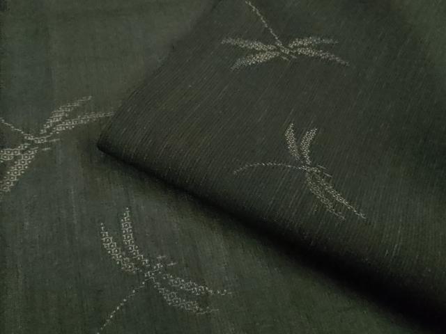 平和屋着物■極上　夏物　結城紬　夏結城　100亀甲　飛び亀甲柄　蜻蛉　トンボ　蝉色地　逸品　DZAA7326kh5