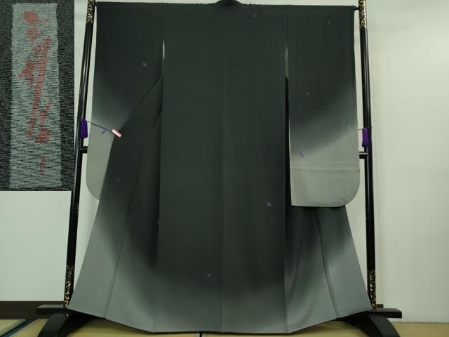 平和屋着物■極上　世界的人形師　辻村寿三郎　ジュサブロー　振袖　舞桜　羊羹色地　暈し染め　鬼しぼ縮緬　逸品　DZAA7367kh5