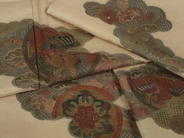平和屋着物■極上　中国三大刺繍　スワトウ刺繍　汕頭刺繍　訪問着　結城紬　雲取り鳳凰花文　薄い人色地　逸品　DZAA7539kh5
