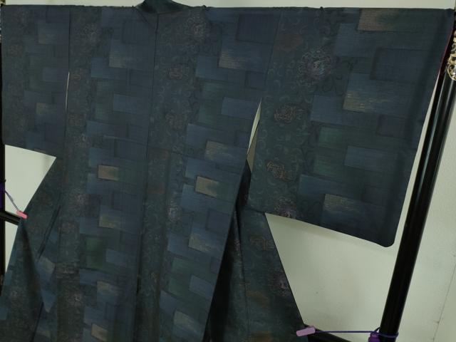 平和屋着物□極上 本場大島紬 7マルキ 朱雀 花唐草文 逸品 DZAA7640kh5