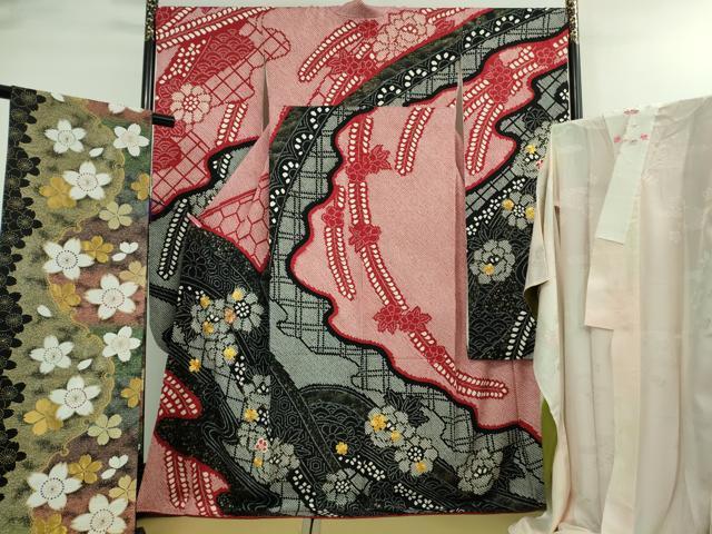平和屋着物■極上　振袖・長襦袢(無双仕立て・半衿刺繍)・袋帯　3点セット　駒刺繍　総絞り　舞花文　金彩　逸品　DZAA8351kh5
