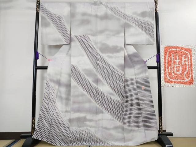 平和屋本店■極上　十日町　名門　滝泰謹製　訪問着　相良刺繍　おぼろ染め　襲絞り　霞文　暈し染め　銀通し地　逸品　DZAA8664kh5