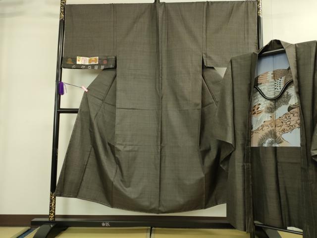 平和屋着物■極上　男性 本場大島紬 アンサンブル キングサイズ 長羽織　100亀甲　総詰め　羽裏・鷹　証紙付き　逸品　未使用　DZAA9213kh5