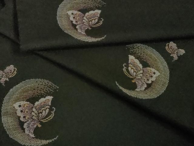 平和屋着物■極上　本場大島紬　9マルキ　地空　舞蝶文　黒地　逸品　未使用　DZAB0122kh5