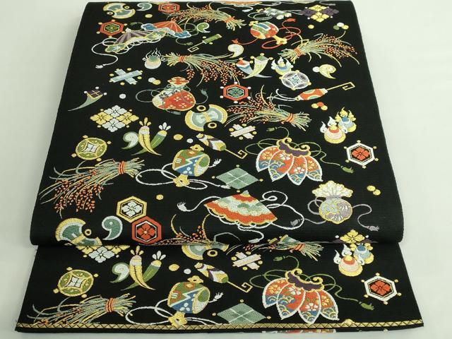平和屋着物■極上　西陣の老舗　1782年創業　山下織物　六通柄袋帯　唐織　豊年宝尽くし　黒地　金糸　逸品　DZAB0276kh5
