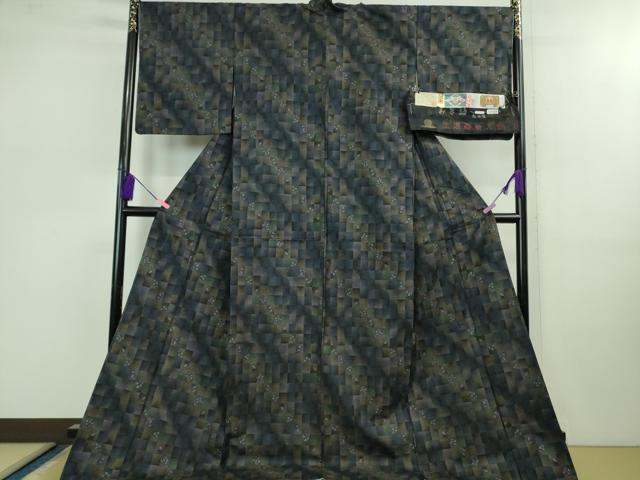 平和屋着物■極上　本場大島紬　7マルキ　古代染色純泥染　舞桜　興紬謹製　証紙付き　ロング丈　逸品　DZAB0822kh5