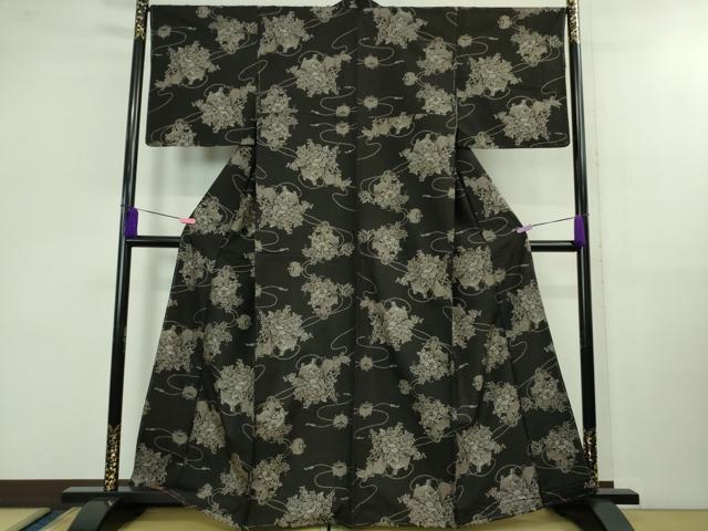 平和屋本店■極上　本場大島紬　割り込み絣　舞蝶花文　黒地　逸品　未使用　DZAB0823kh5