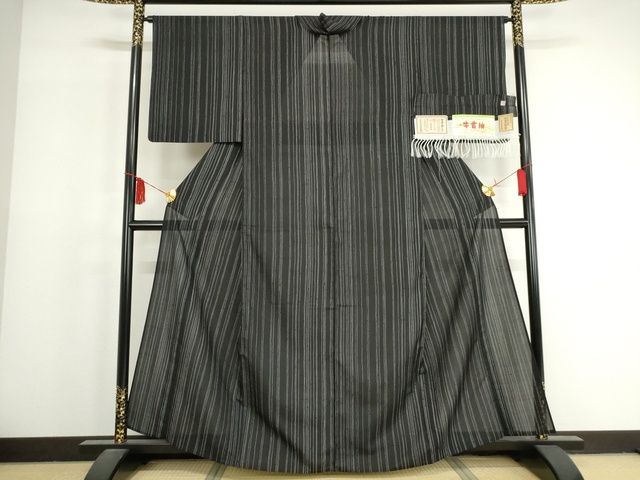 平和屋本店■極上　夏物　石川県指定無形文化財　夏牛首紬　白山工房　手織り　縞　黒地　証紙付き　正絹　逸品　KAAA1768kk5