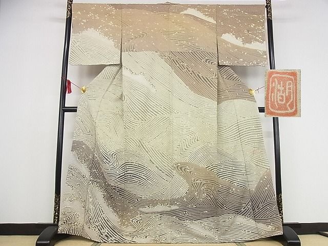 平和屋本店■極上　十日町　名門　滝泰謹製　訪問着　襲絞り　相良刺＆#32353；　立波文　金通し地　正絹　逸品　KAAA0533kk4