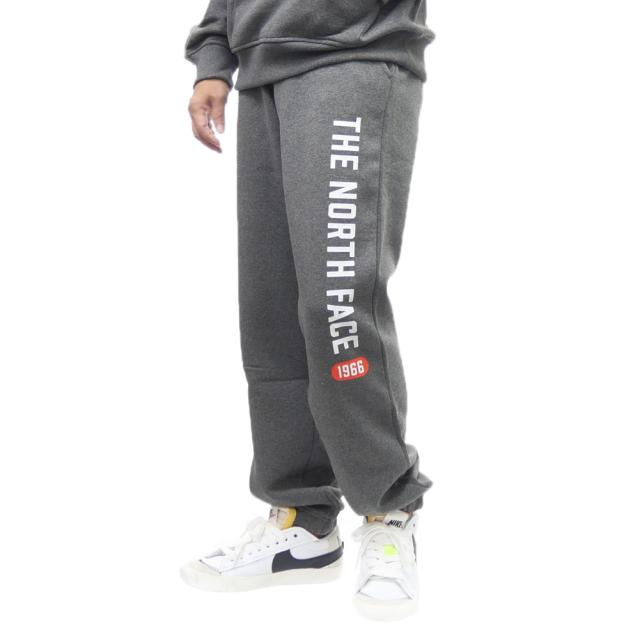 旧作お買い得セール！ THE NORTH FACE ノースフェイス スウェットパンツ メンズ NF0A89DP / M PANT VARSITY GRAPHIC グレー