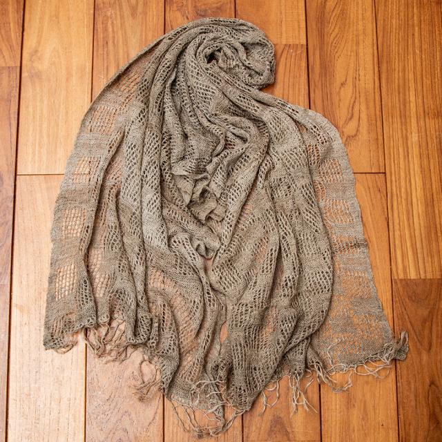 【送料無料】 【1点もの】天然ネトルの手編みストール 約168cm x 57cm / ショール 風よけ いらくさ アジア 布 インド ファブリック エスニック