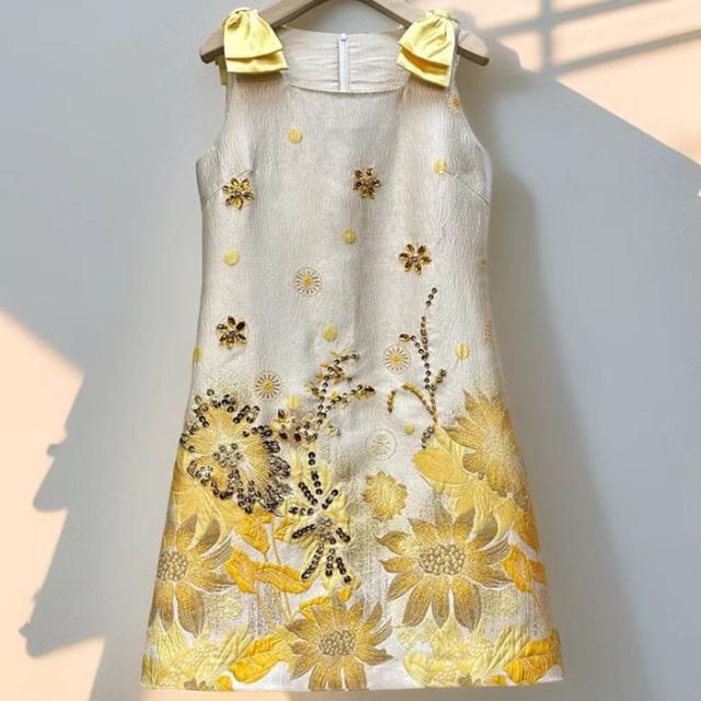 ノースリに花柄レディースファッション ワンピース