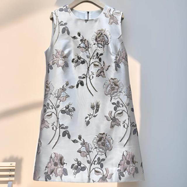 ノースリに花柄レディースファッション ワンピース