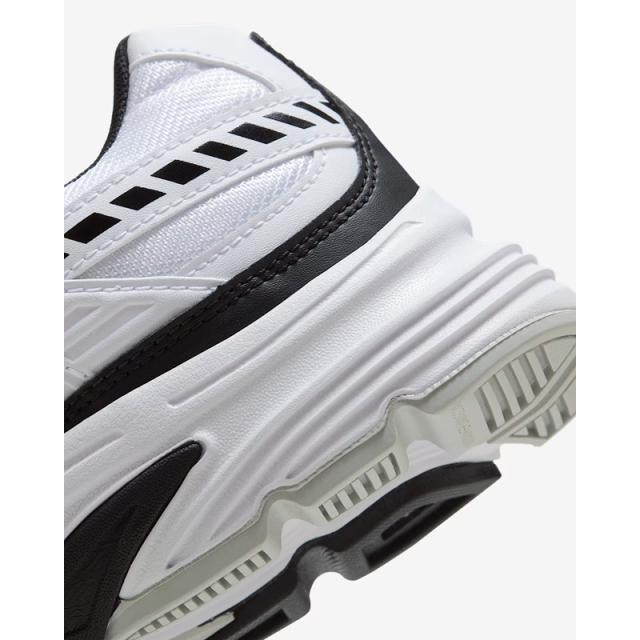 ナイキ スニーカー メンズ NIKE イニシエーター ローカット ランニングシューズ ジョギング ウォーキング 男性 スポーツシューズ 運動靴 スポーティ 白 紳士靴 大きいサイズ 普段履き ブランド nike INITIATOR くつ/394055-100